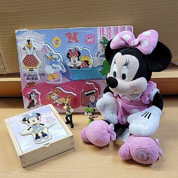 Disney | Toys | Disney Assortment Doug Andmelissa Puzzleminnie Plush ...